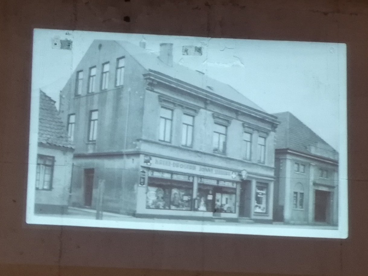 [ Interview & Lesung ] Valentin - Jens Genehr - Nerd mit Nadel