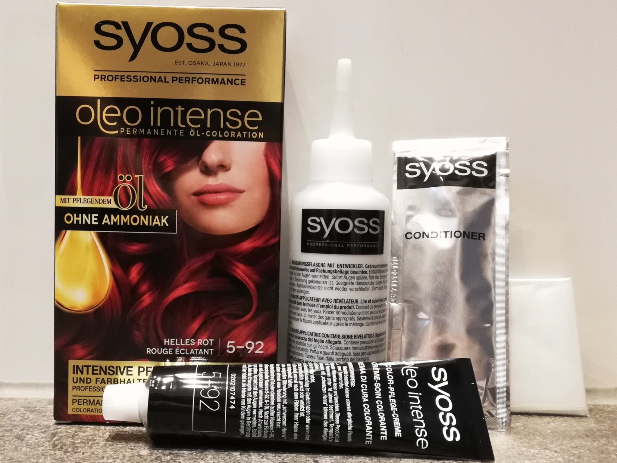 Syoss Oleo Intense Helles Rot 5-92 - Nerd mit Nadel