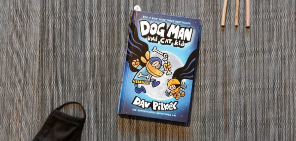 Dog Man 4 +Rezension+ - Nerd mit Nadel
